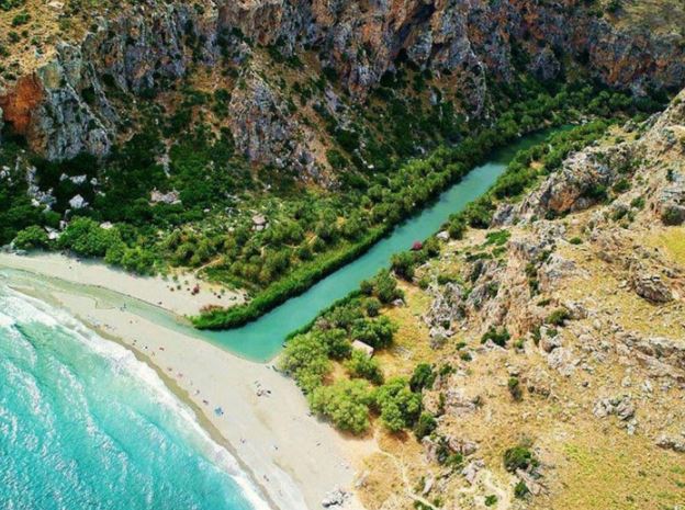 Η πιο παράξενη και απίστευτη παραλία της Ελλάδας | ΕΛΛΑΔΑ | thepressroom.gr