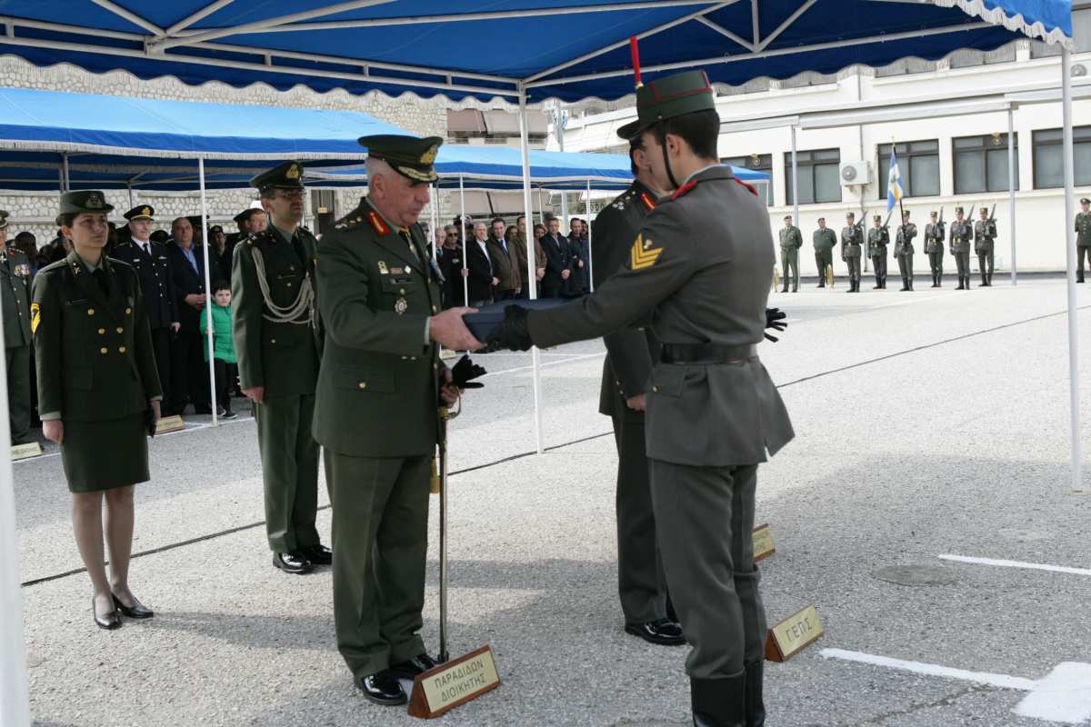ΣΜΥ: Εντυπωσιακή τελετή παράδοσης καθηκόντων στο νέο διοικητή (ΦΩΤΟ ...