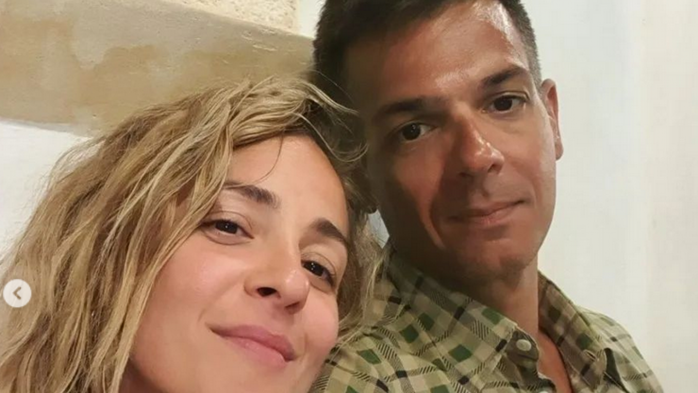 Νατάσσα Μποφίλιου: Σπάνιο φωτογραφικό υλικό με τον σύζυγό της από τις ...