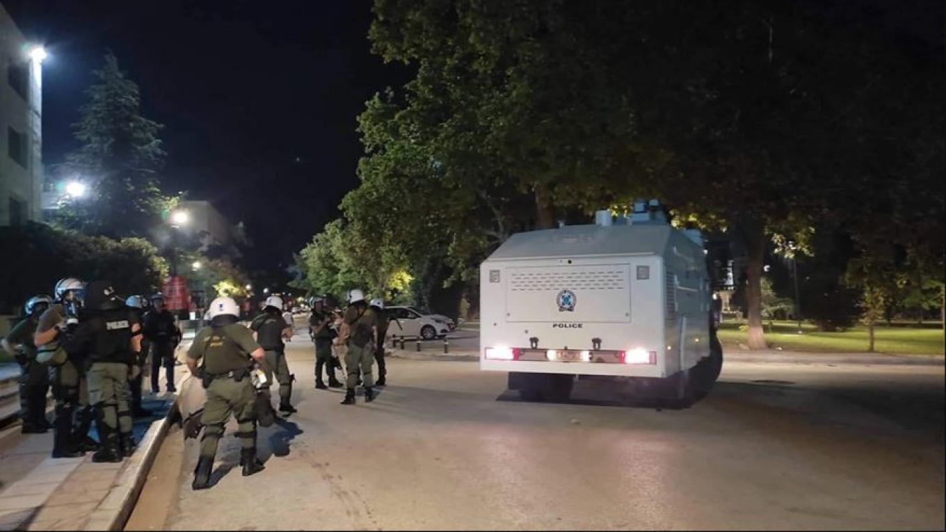 Η ΕΛ.ΑΣ. για τα επεισόδια στο ΑΠΘ και στο κέντρο της πόλης: Δεν έγινε ...