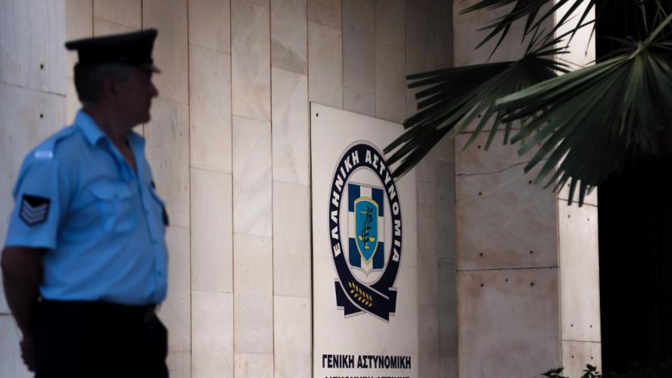 Κολωνός: Ακόμη ένας άνδρας παρουσιάστηκε αυτοβούλως στη ΓΑΔΑ για την ...