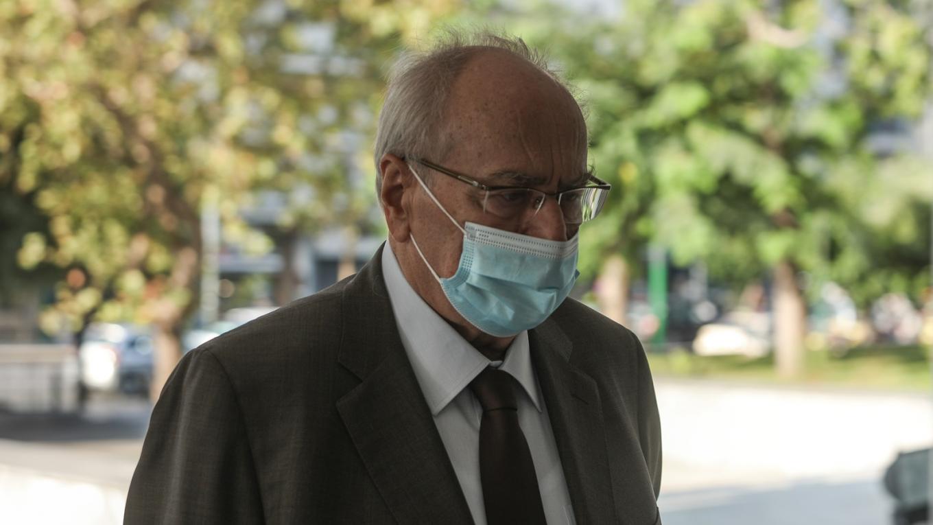 Στο σπίτι του ο Νίκος Κωνσταντόπουλος μετά από 3 εβδομάδες στην ...