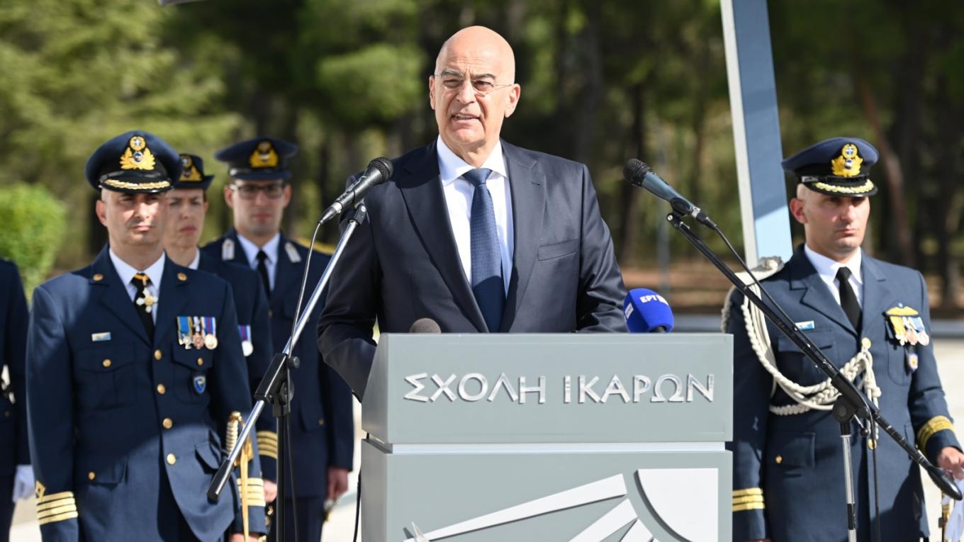 Ν.Δένδιας: «Η Πολεμική Αεροπορία υπηρετεί έναν διττό ρόλο. Αποτελεί ...