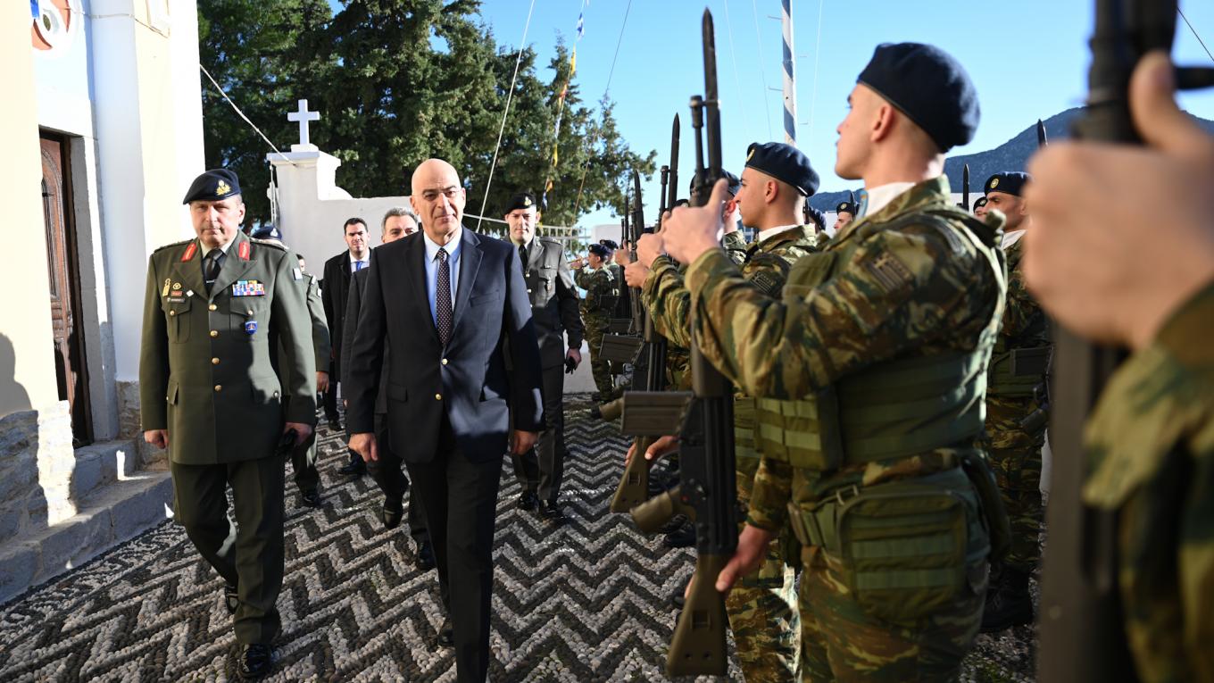 Ν. Δένδιας από τη Σύμη: «Η επίσκεψη μου εδώ σήμερα ενέχει έναν σαφή ...
