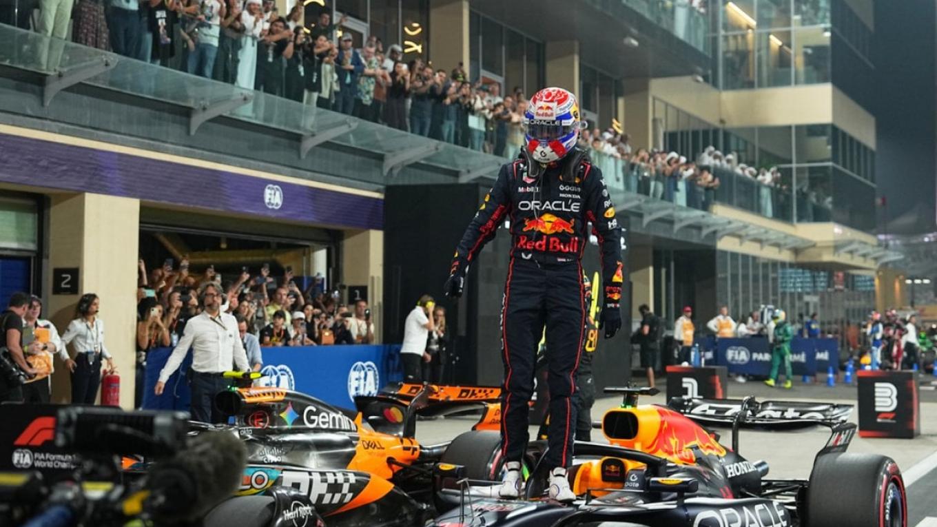 Θρίλερ μέχρι τέλους στην F1 - Σήμερα κρίνεται ο τίτλος - Φερστάπεν ή ...