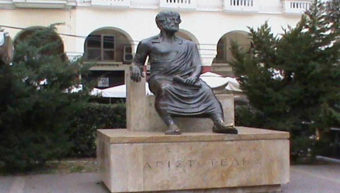 Βεβήλωσαν το άγαλμα του Αριστοτέλη στη Θεσσαλονίκη | ΕΛΛΑΔΑ ...