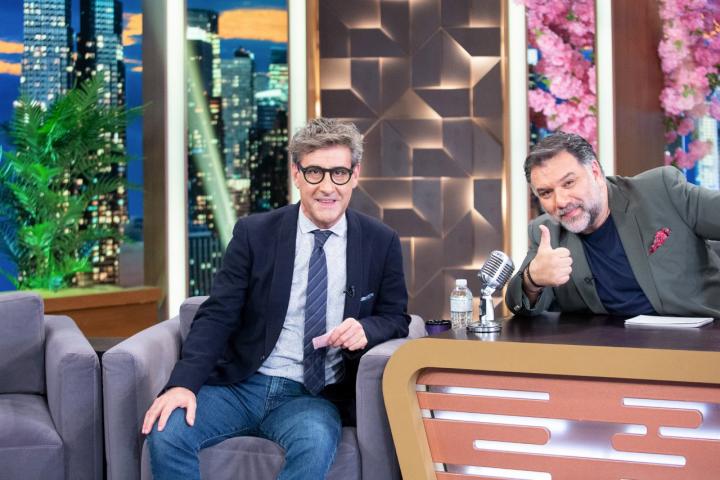 The 2night show: Στέλιος Κρητικός και Ορέστης Ανδρεαδάκης | MEDIA ...
